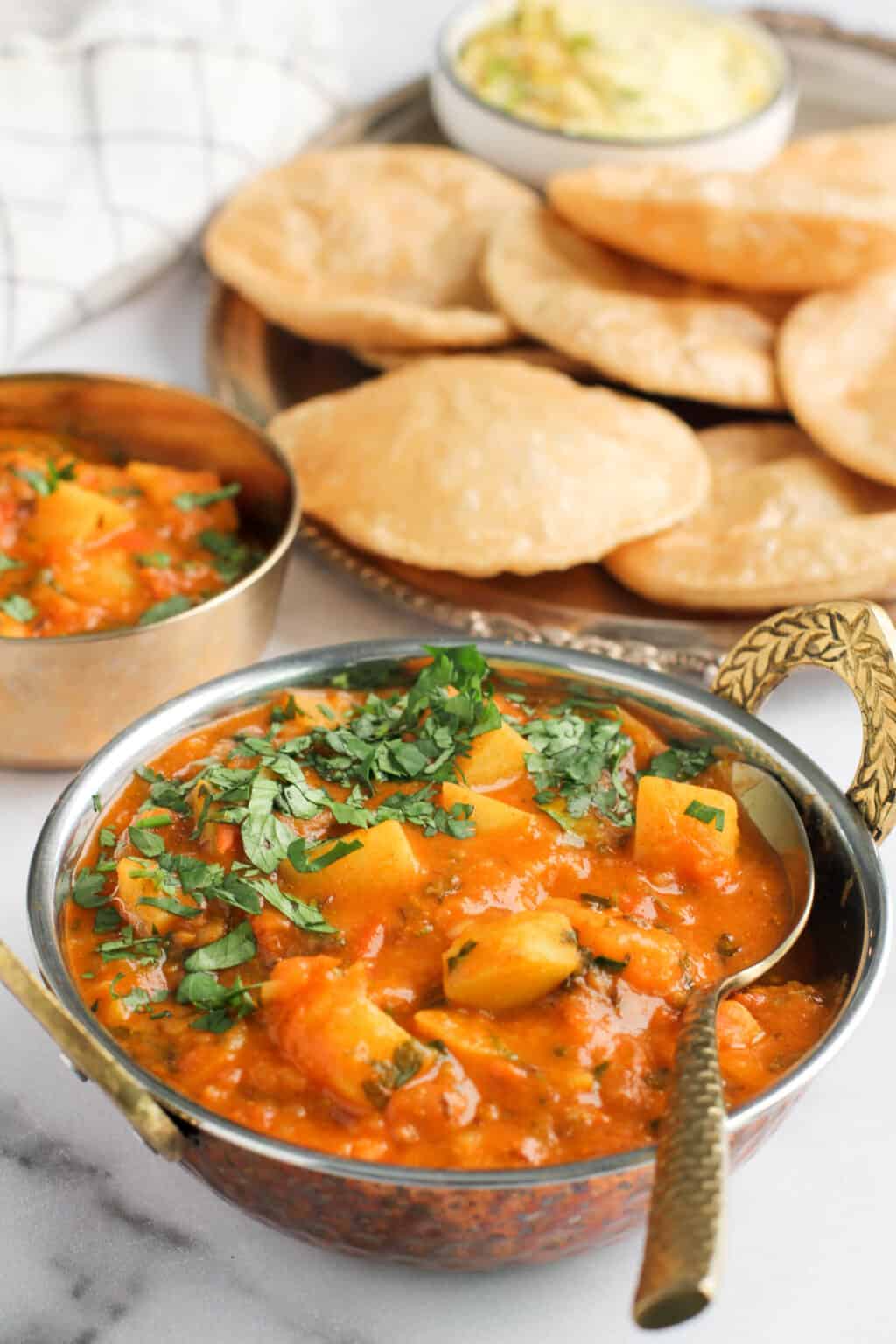 Aloo Rasedar | Instant Pot and Stovetop Recipe - Ministry of Curry