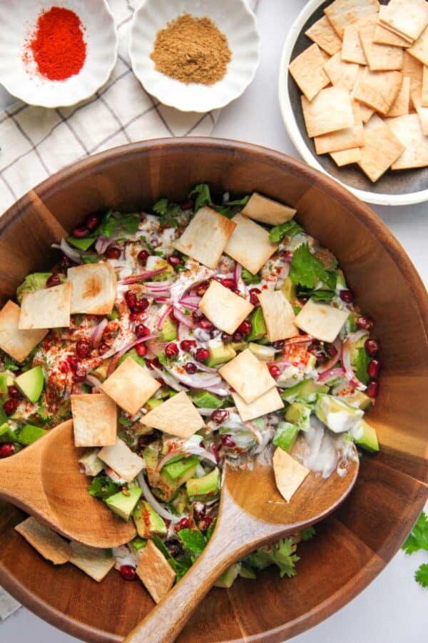 Avocado Chickpea Chaat - Ministry of Curry