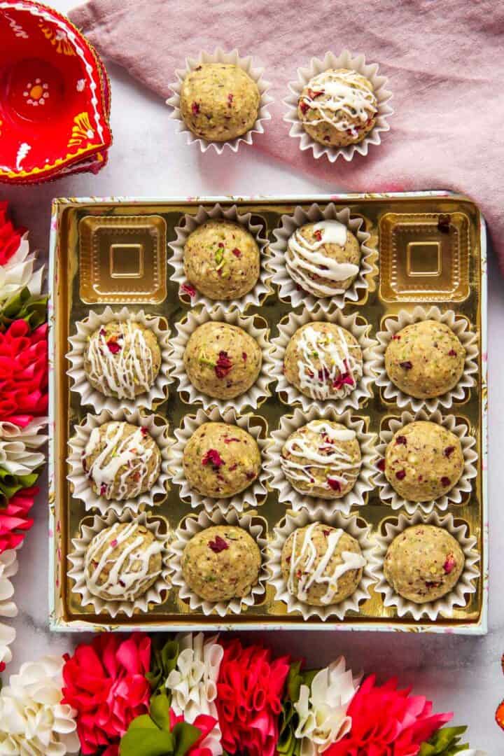 EASY Oats Pistachio Laddu Recipe - Ministry of Curry