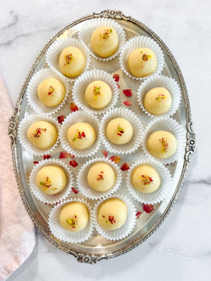 Quick & Easy Malai Laddu {5 Ingredients} - Ministry of Curry